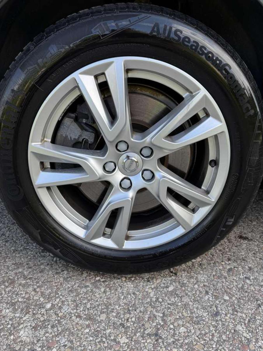 Grey Volvo V90 2018 in Alytus, with an engine capacity of 1.97 L and mileage of 283 thousand km for 16799 €, photo 8 on AUTOMOTO.COM.LV