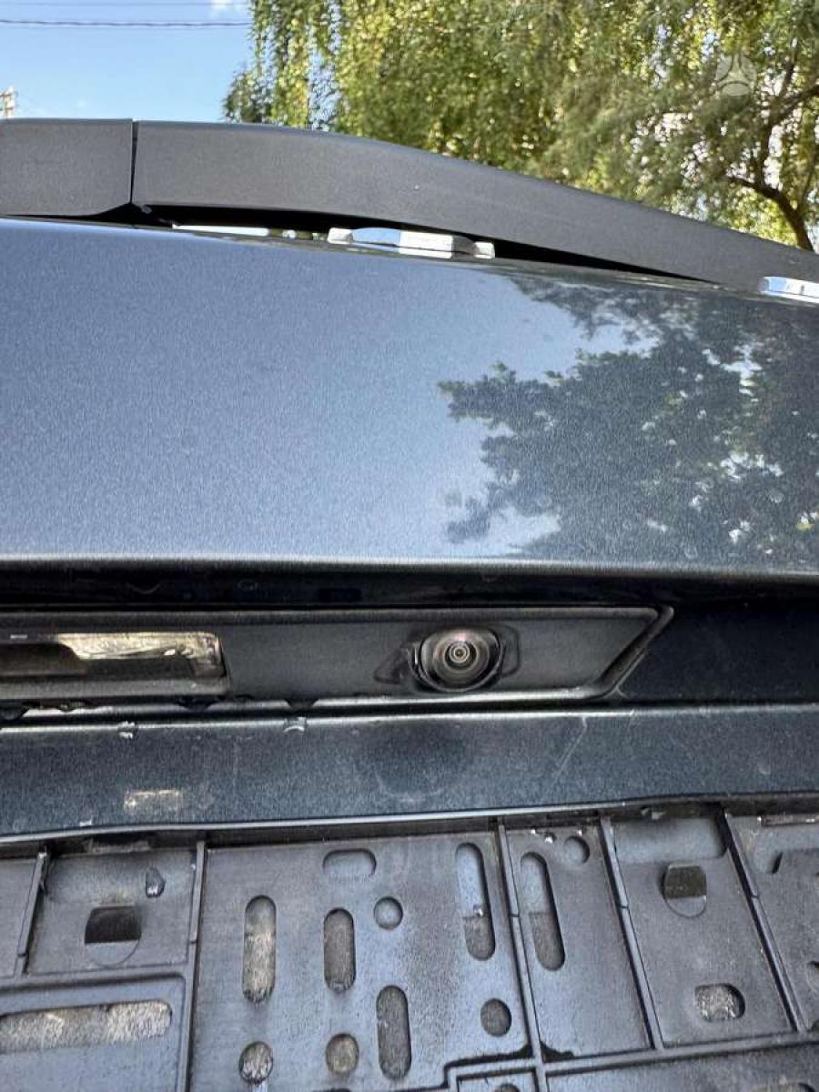 Grey Volvo V90 2018 in Alytus, with an engine capacity of 1.97 L and mileage of 283 thousand km for 16799 €, photo 25 on AUTOMOTO.COM.LV