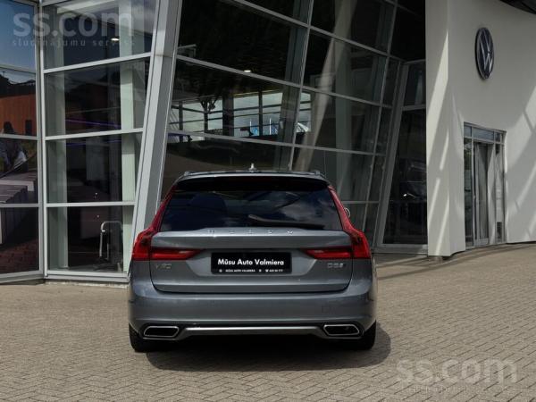 Grey Volvo V90 2018 in Valmiera, with an engine capacity of 2.00 L and mileage of 183 thousand km for 22500 €, photo 5 on AUTOMOTO.COM.LV