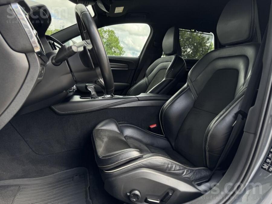 Grey Volvo V90 2018 in Valmiera, with an engine capacity of 2.00 L and mileage of 183 thousand km for 22500 €, photo 8 on AUTOMOTO.COM.LV