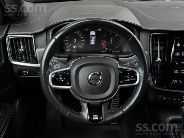 Grey Volvo V90 2018 in Valmiera, with an engine capacity of 2.00 L and mileage of 183 thousand km for 22500 €, photo 9 on AUTOMOTO.COM.LV