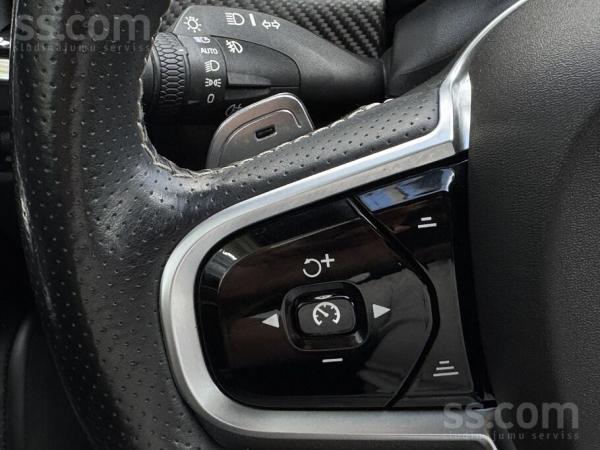 Grey Volvo V90 2018 in Valmiera, with an engine capacity of 2.00 L and mileage of 183 thousand km for 22500 €, photo 10 on AUTOMOTO.COM.LV
