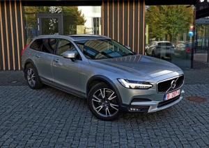 Grey Volvo V90 2018 in Riga, with an engine capacity of 2.00 L and mileage of 176 thousand km for 27500 €, photo 4 on AUTOMOTO.COM.LV