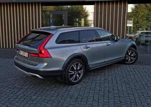 Grey Volvo V90 2018 in Riga, with an engine capacity of 2.00 L and mileage of 176 thousand km for 27500 €, photo 10 on AUTOMOTO.COM.LV
