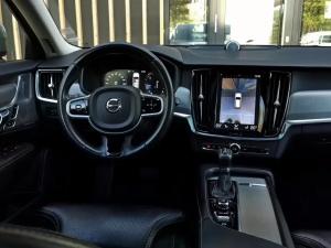 Grey Volvo V90 2018 in Riga, with an engine capacity of 2.00 L and mileage of 176 thousand km for 27500 €, photo 16 on AUTOMOTO.COM.LV