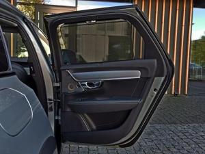 Grey Volvo V90 2018 in Riga, with an engine capacity of 2.00 L and mileage of 176 thousand km for 27500 €, photo 18 on AUTOMOTO.COM.LV