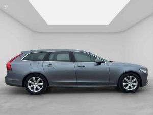 Grey Volvo V90 2018 in Kaunas, with an engine capacity of 2.00 L and mileage of 304 thousand km for 14290 €, photo 8 on AUTOMOTO.COM.LV