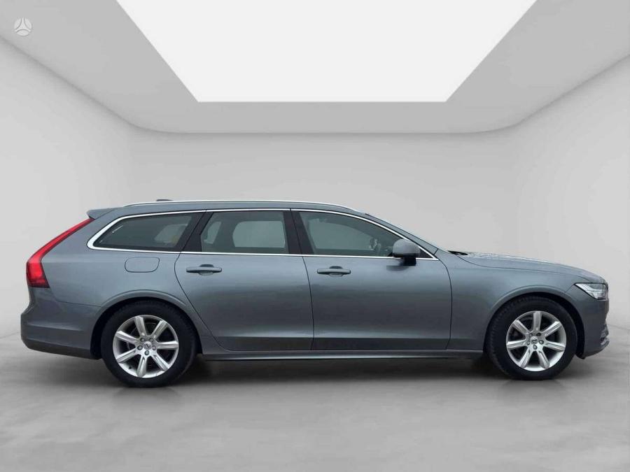 Grey Volvo V90 2018 in Kaunas, with an engine capacity of 2.00 L and mileage of 304 thousand km for 14290 €, photo 8 on AUTOMOTO.COM.LV