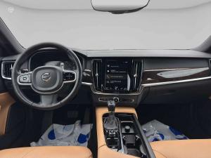 Grey Volvo V90 2018 in Kaunas, with an engine capacity of 2.00 L and mileage of 304 thousand km for 14290 €, photo 14 on AUTOMOTO.COM.LV