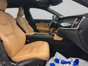 Grey Volvo V90 2018 in Kaunas, with an engine capacity of 2.00 L and mileage of 304 thousand km for 14290 €, photo 18 on AUTOMOTO.COM.LV