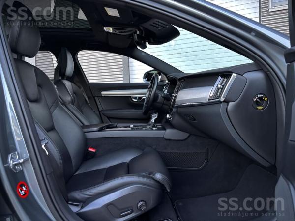 Grey Volvo V90 2018 in Riga, with an engine capacity of 2.00 L and mileage of 235 thousand km for 17200 €, photo 6 on AUTOMOTO.COM.LV