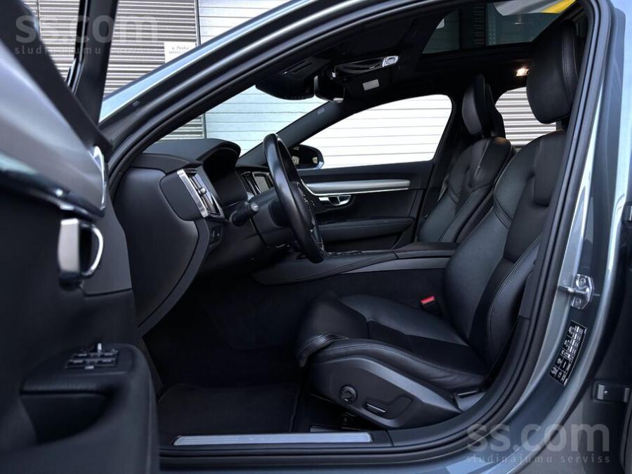 Grey Volvo V90 2018 in Riga, with an engine capacity of 2.00 L and mileage of 235 thousand km for 17200 €, photo 13 on AUTOMOTO.COM.LV