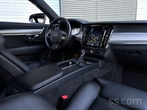 Grey Volvo V90 2018 in Riga, with an engine capacity of 2.00 L and mileage of 235 thousand km for 17200 €, photo 15 on AUTOMOTO.COM.LV