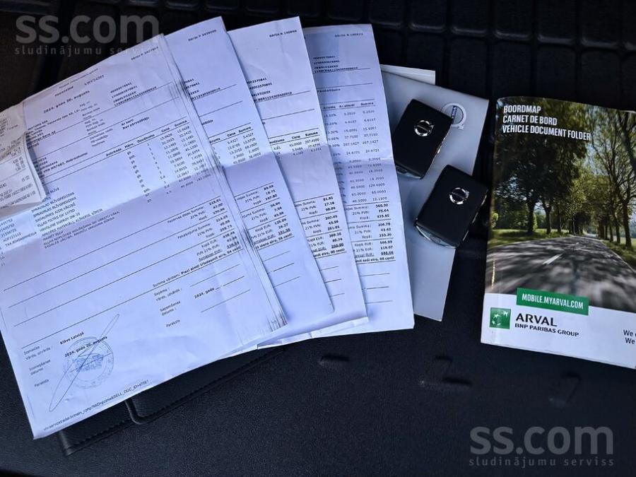 Grey Volvo V90 2018 in Riga, with an engine capacity of 2.00 L and mileage of 235 thousand km for 17200 €, photo 34 on AUTOMOTO.COM.LV