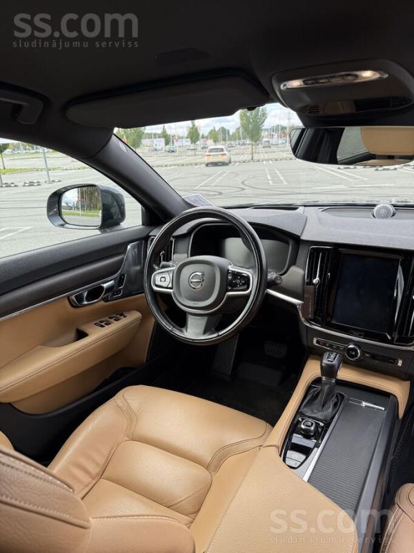 Pelēks Volvo V90 2018 Rīga, ar dzinēja tilpumu 2.00 L un nobraukumu 0 tūkst. km par 24490 €, foto 7 vietnē AUTOMOTO.COM.LV