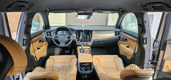 Grey Volvo V90 2018 in Viljandi, with an engine capacity of 2.00 L and mileage of 160 thousand km for 25999 €, photo 1 on AUTOMOTO.COM.LV