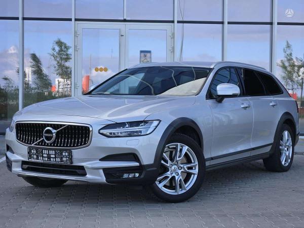 Grey Volvo V90 2018 in Vilnius, with an engine capacity of 1.97 L and mileage of 250 thousand km for 18600 €, photo 4 on AUTOMOTO.COM.LV