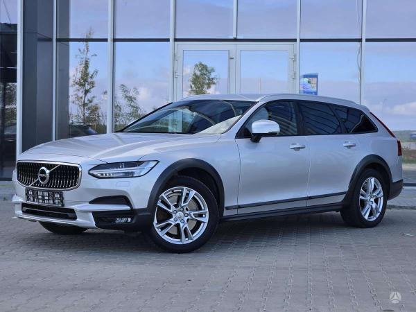 Grey Volvo V90 2018 in Vilnius, with an engine capacity of 1.97 L and mileage of 250 thousand km for 18600 €, photo 5 on AUTOMOTO.COM.LV