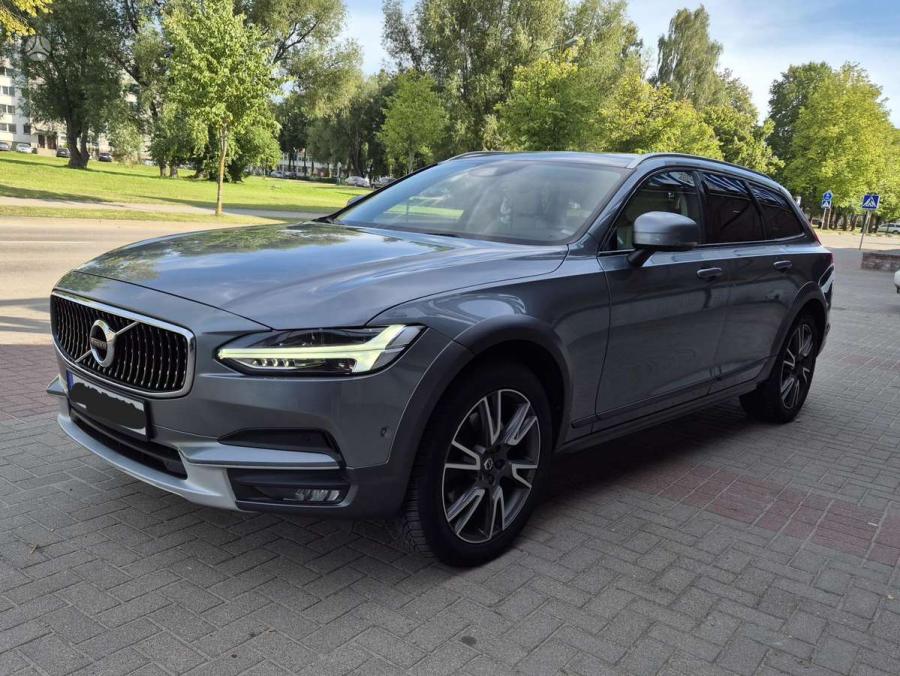 Grey Volvo V90 2018 in Silute, with an engine capacity of 2.00 L and mileage of 340 thousand km for 13700 €, photo 1 on AUTOMOTO.COM.LV
