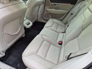 Grey Volvo V90 2018 in Silute, with an engine capacity of 2.00 L and mileage of 340 thousand km for 13700 €, photo 11 on AUTOMOTO.COM.LV