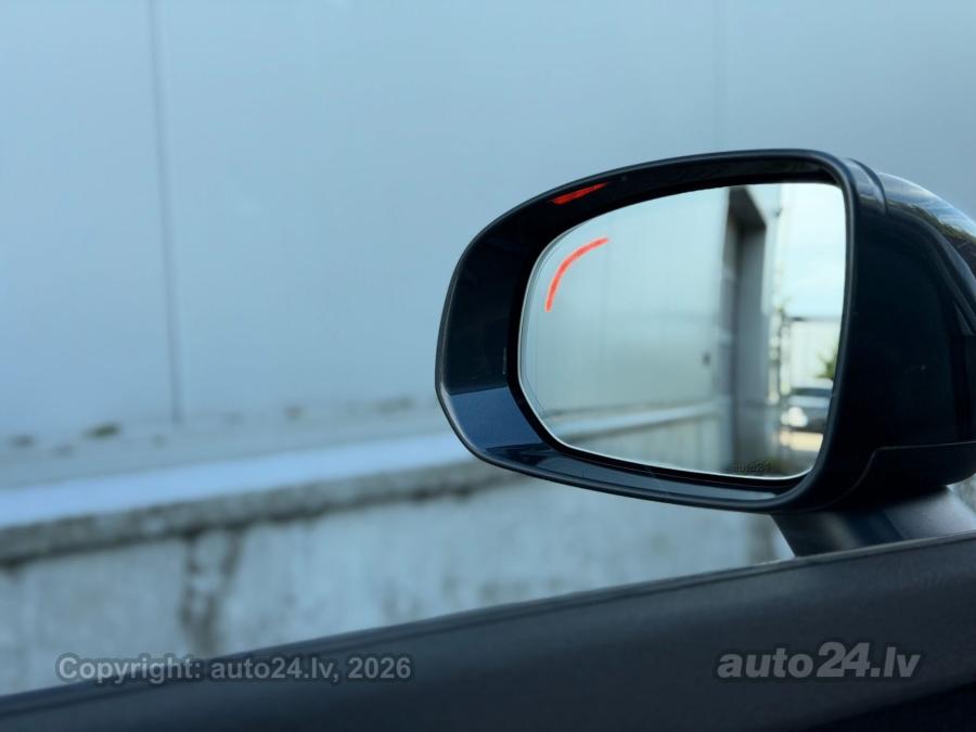 Pelēks Volvo V90 2018 Pērnava, ar dzinēja tilpumu 2.00 L un nobraukumu 136 tūkst. km par 21950 €, foto 17 vietnē AUTOMOTO.COM.LV
