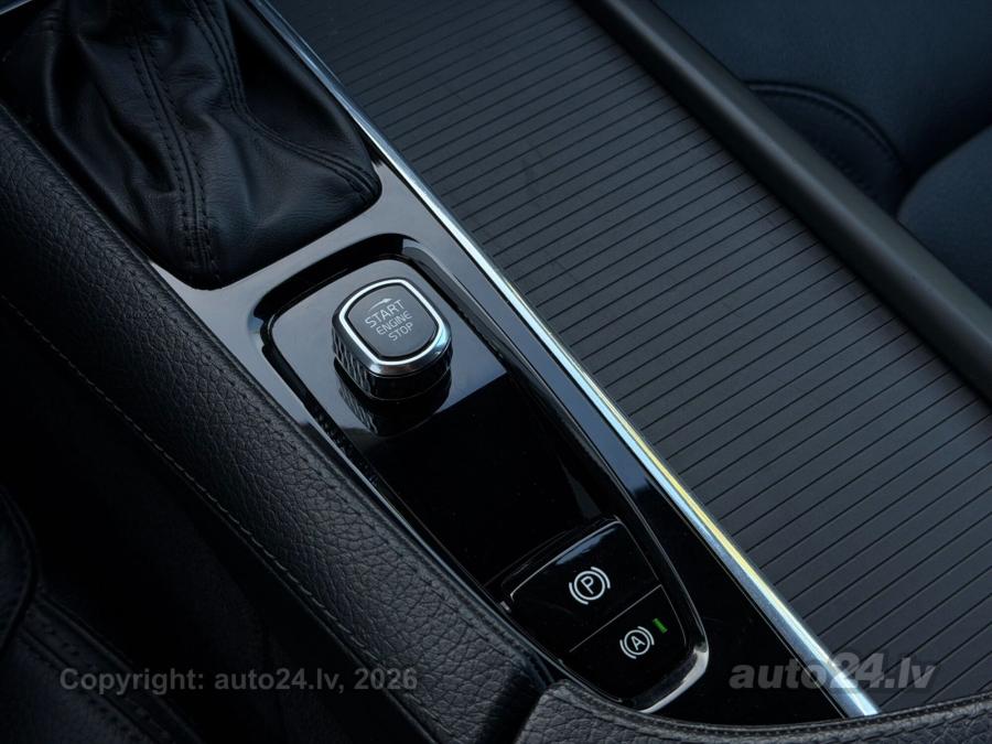 Pelēks Volvo V90 2018 Pērnava, ar dzinēja tilpumu 2.00 L un nobraukumu 136 tūkst. km par 21950 €, foto 19 vietnē AUTOMOTO.COM.LV