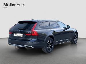 Grey Volvo V90 2018 in Parnu, with an engine capacity of 2.00 L and mileage of 136 thousand km for 21950 €, photo 3 on AUTOMOTO.COM.LV