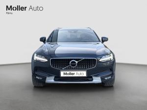 Grey Volvo V90 2018 in Parnu, with an engine capacity of 2.00 L and mileage of 136 thousand km for 21950 €, photo 4 on AUTOMOTO.COM.LV