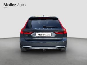 Grey Volvo V90 2018 in Parnu, with an engine capacity of 2.00 L and mileage of 136 thousand km for 21950 €, photo 5 on AUTOMOTO.COM.LV