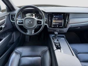 Grey Volvo V90 2018 in Parnu, with an engine capacity of 2.00 L and mileage of 136 thousand km for 21950 €, photo 7 on AUTOMOTO.COM.LV