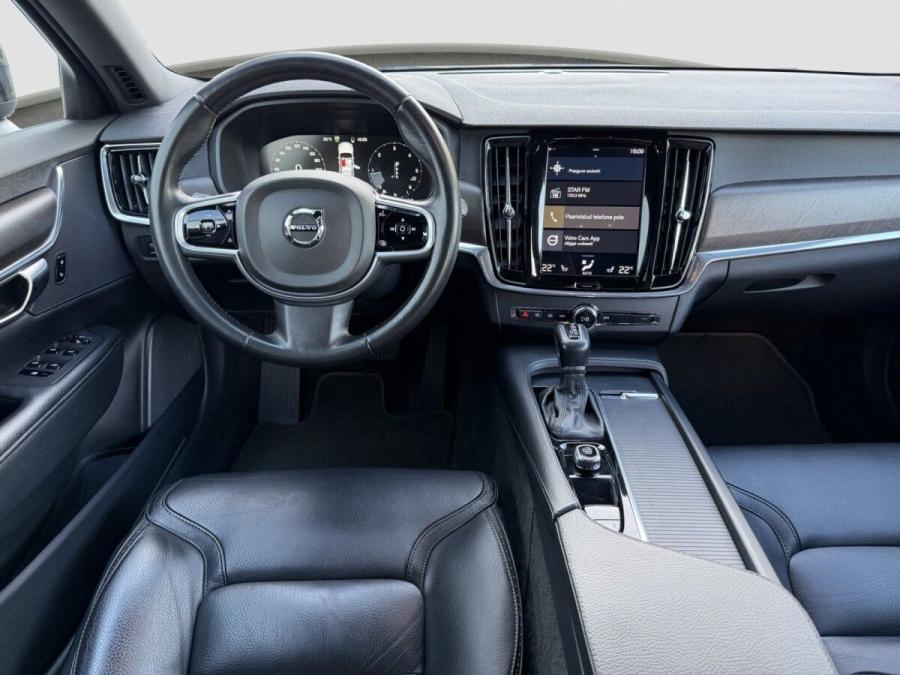 Grey Volvo V90 2018 in Parnu, with an engine capacity of 2.00 L and mileage of 136 thousand km for 21950 €, photo 7 on AUTOMOTO.COM.LV