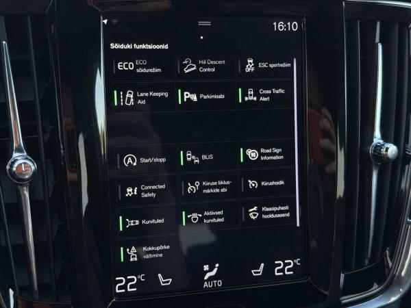 Volvo V90 2018 in Parnu on AUTOMOTO.COM.LV Grey Volvo V90 2018 in Parnu, with an engine capacity of 2.00 L and mileage of 136 thousand km for 21950 €, photo 11 on AUTOMOTO.COM.LV