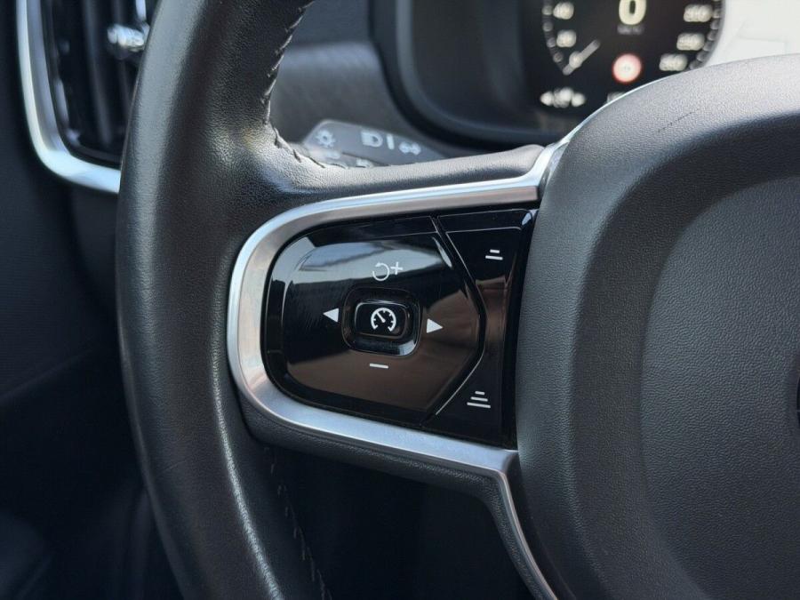 Grey Volvo V90 2018 in Parnu, with an engine capacity of 2.00 L and mileage of 136 thousand km for 21950 €, photo 20 on AUTOMOTO.COM.LV