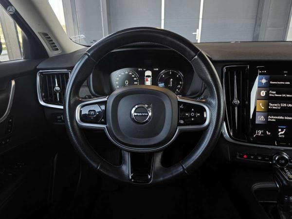 Pelēks Volvo V90 2018 Viļņa, ar dzinēja tilpumu 1.97 L un nobraukumu 224 tūkst. km par 21900 €, foto 10 vietnē AUTOMOTO.COM.LV