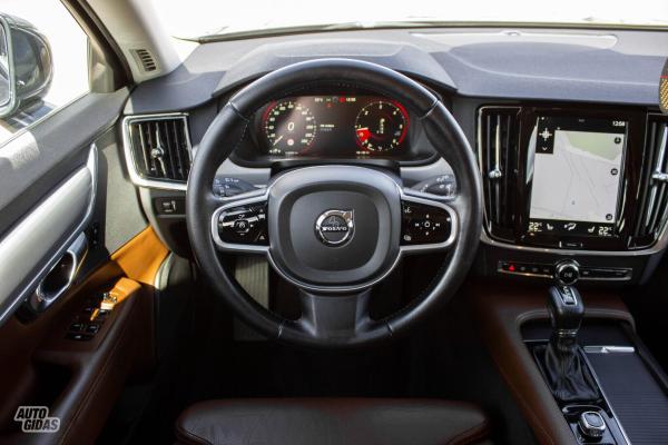 Pelēks Volvo V90 2018 Kauņa, ar dzinēja tilpumu 2.00 L un nobraukumu 319 tūkst. km par 12800 €, foto 11 vietnē AUTOMOTO.COM.LV