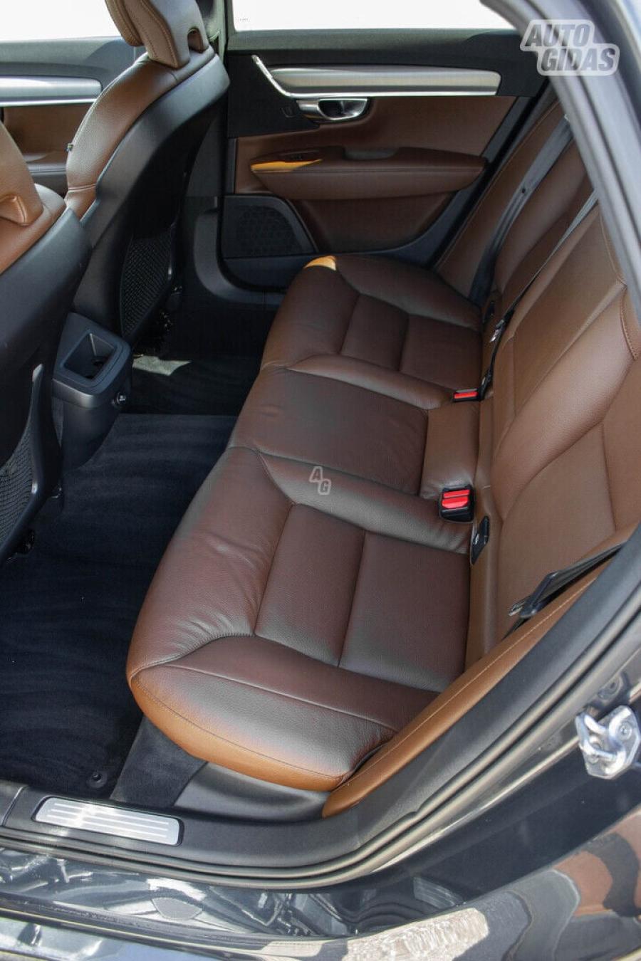 Grey Volvo V90 2018 in Kaunas, with an engine capacity of 2.00 L and mileage of 319 thousand km for 12800 €, photo 14 on AUTOMOTO.COM.LV