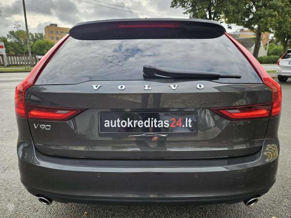 Volvo V90 2018 in Siauliai on AUTOMOTO.COM.LV Grey Volvo V90 2018 in Siauliai, with an engine capacity of 1.97 L and mileage of 249 thousand km for 14950 β¬, photo 11 on AUTOMOTO.COM.LV
