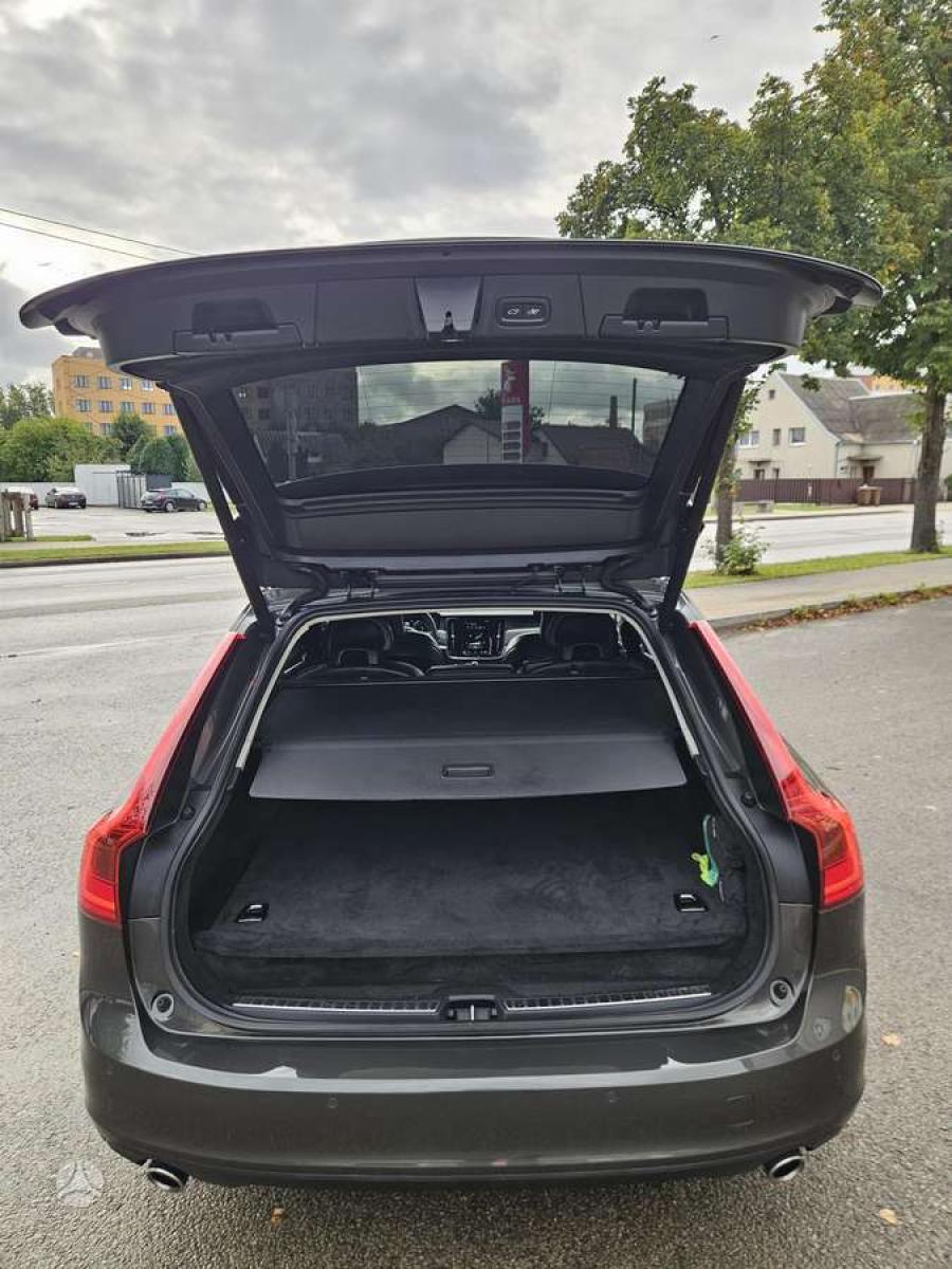 Pelēks Volvo V90 2018 Šauļi, ar dzinēja tilpumu 1.97 L un nobraukumu 249 tūkst. km par 14950 €, foto 12 vietnē AUTOMOTO.COM.LV