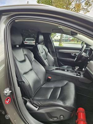 Pelēks Volvo V90 2018 Šauļi, ar dzinēja tilpumu 1.97 L un nobraukumu 249 tūkst. km par 14950 €, foto 15 vietnē AUTOMOTO.COM.LV