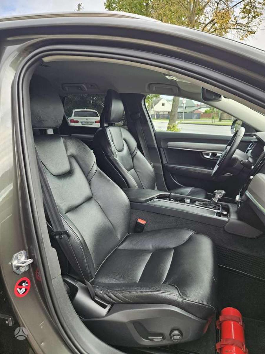 Pelēks Volvo V90 2018 Šauļi, ar dzinēja tilpumu 1.97 L un nobraukumu 249 tūkst. km par 14950 €, foto 15 vietnē AUTOMOTO.COM.LV