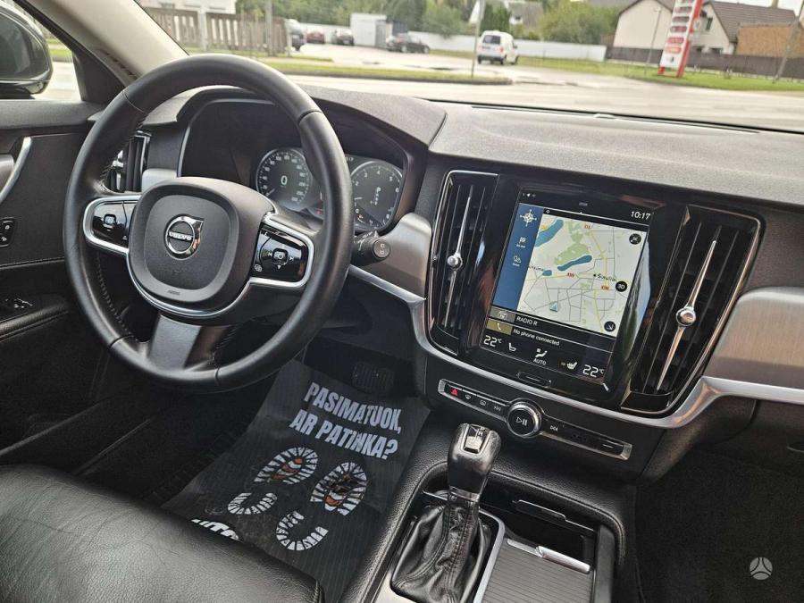 Pelēks Volvo V90 2018 Šauļi, ar dzinēja tilpumu 1.97 L un nobraukumu 249 tūkst. km par 14950 €, foto 19 vietnē AUTOMOTO.COM.LV