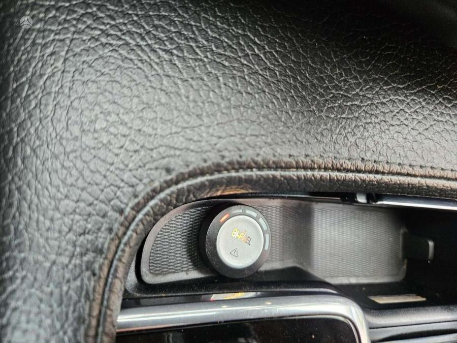 Pelēks Volvo V90 2018 Šauļi, ar dzinēja tilpumu 1.97 L un nobraukumu 249 tūkst. km par 14950 €, foto 27 vietnē AUTOMOTO.COM.LV