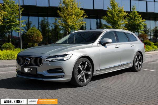 Grey Volvo V90 2018 in Vilnius, with an engine capacity of 1.97 L and mileage of 216 thousand km for 17500 €, photo 1 on AUTOMOTO.COM.LV