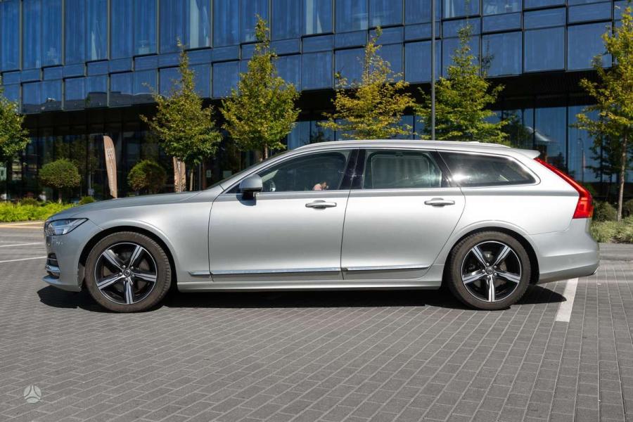 Pelēks Volvo V90 2018 Viļņa, ar dzinēja tilpumu 1.97 L un nobraukumu 216 tūkst. km par 17500 €, foto 3 vietnē AUTOMOTO.COM.LV