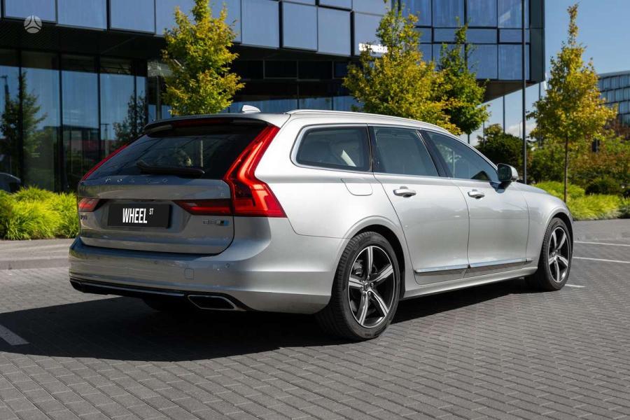 Pelēks Volvo V90 2018 Viļņa, ar dzinēja tilpumu 1.97 L un nobraukumu 216 tūkst. km par 17500 €, foto 6 vietnē AUTOMOTO.COM.LV