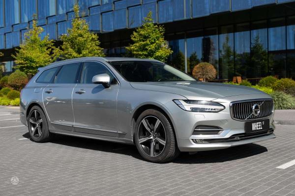 Grey Volvo V90 2018 in Vilnius, with an engine capacity of 1.97 L and mileage of 216 thousand km for 17500 €, photo 8 on AUTOMOTO.COM.LV