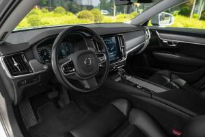 Pelēks Volvo V90 2018 Viļņa, ar dzinēja tilpumu 1.97 L un nobraukumu 216 tūkst. km par 17500 €, foto 16 vietnē AUTOMOTO.COM.LV