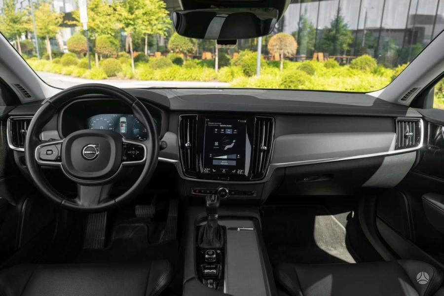 Pelēks Volvo V90 2018 Viļņa, ar dzinēja tilpumu 1.97 L un nobraukumu 216 tūkst. km par 17500 €, foto 17 vietnē AUTOMOTO.COM.LV
