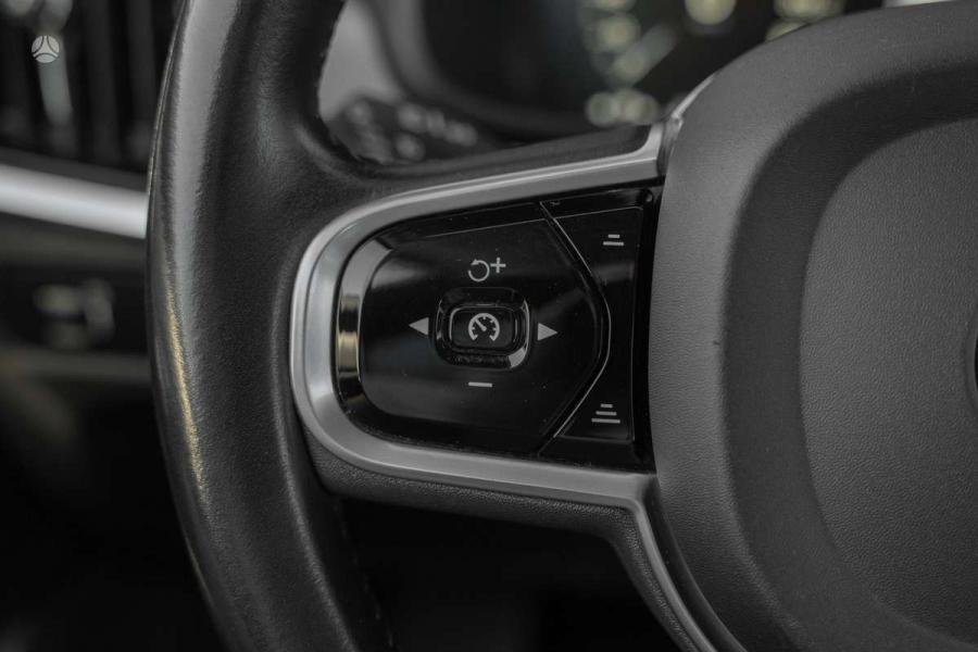 Pelēks Volvo V90 2018 Viļņa, ar dzinēja tilpumu 1.97 L un nobraukumu 216 tūkst. km par 17500 €, foto 27 vietnē AUTOMOTO.COM.LV