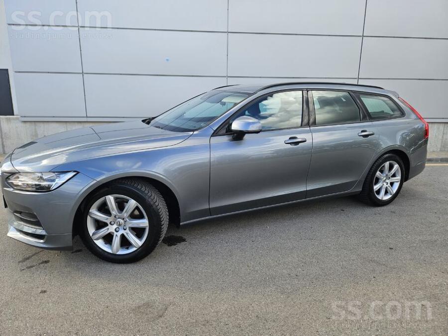 Grey Volvo V90 2018 in Riga, with an engine capacity of 2.00 L and mileage of 246 thousand km for 11450 €, photo 4 on AUTOMOTO.COM.LV